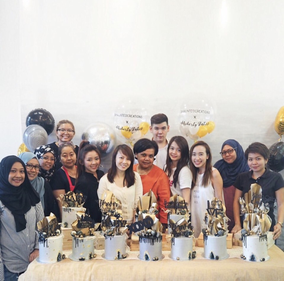 Cake Decorating Class : Golden bondeau | Eventpop