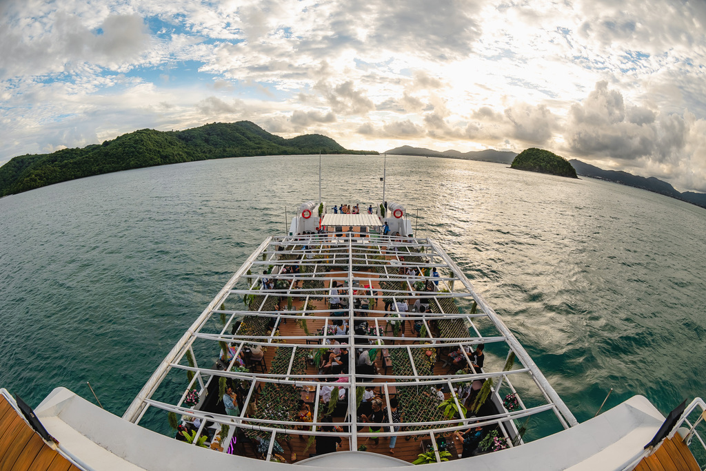 ALL HANDS ON DECK-BOAT PARTY | Eventpop