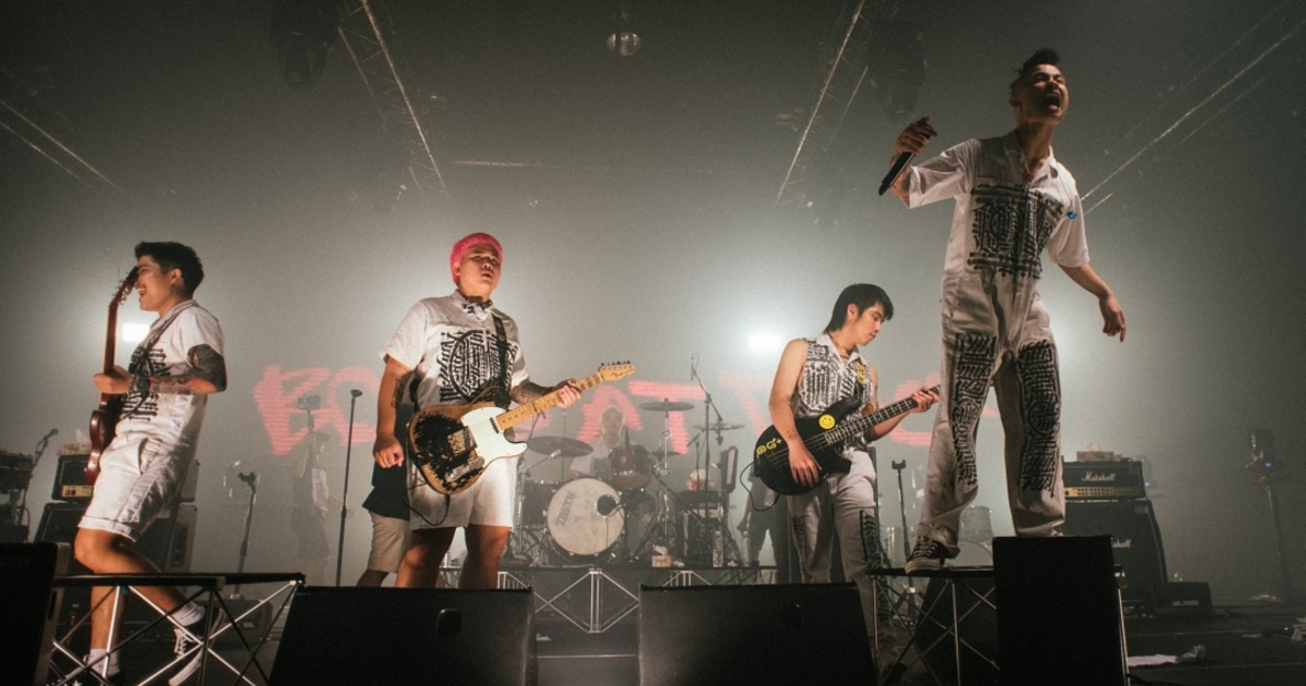 ตะโกนออกไปให้ดังๆ กับคอนเสิร์ตเต็มรูปแบบครั้งแรกของ Bomb At Track ...