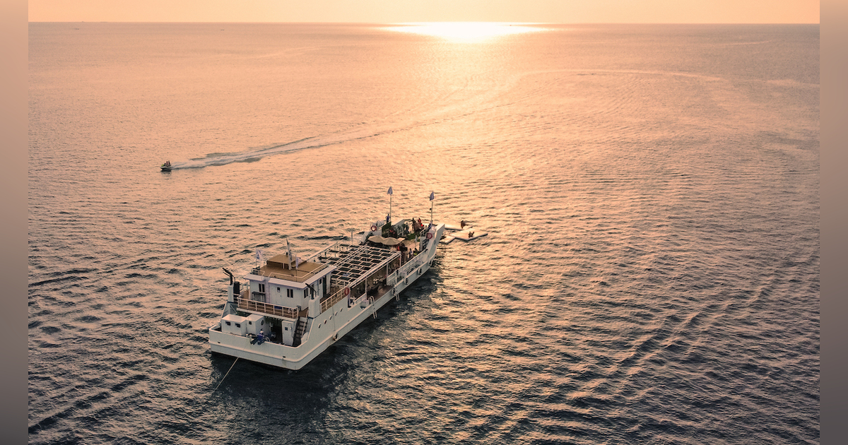 Sun Kissed Ultra Sexy Boat Party Eventpop